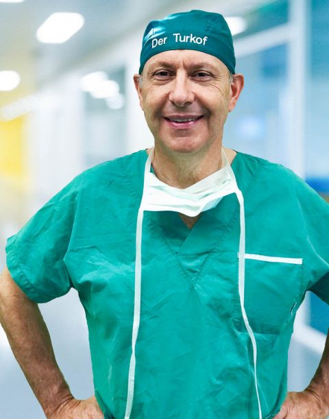 Univ.- Prof. Dr. Edvin Turkof - Brustrekonstruktion nach Brustkrebs